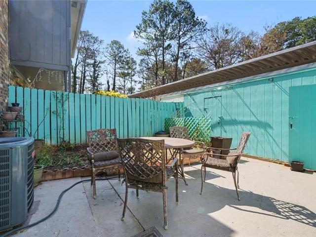697 Garden Walk Dr, Stone Mountain, GA 30083 | MLS #7731