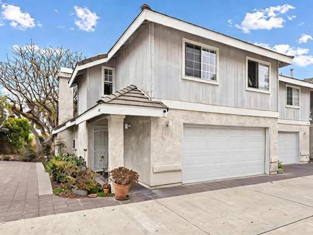 697 Evergreen Ln, Port Hueneme, CA 93041