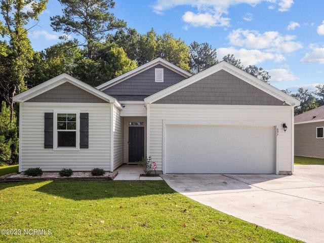 697 Morris Landing Rd, Holly Ridge, NC 28445