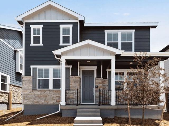 697 N Ukraine St, Aurora, CO 80018
