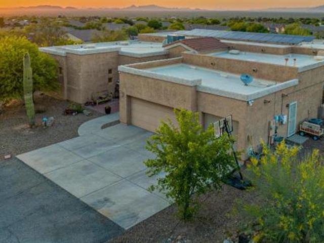 697 S Melpomene Way, Vail, AZ 85641