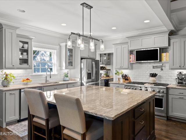697 Sugar Leaf Lane