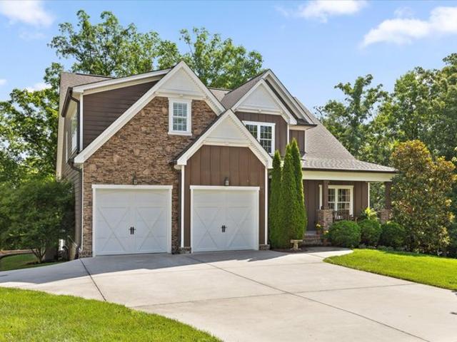 697 Sugar Leaf Ln, Soddy Daisy, TN 37379