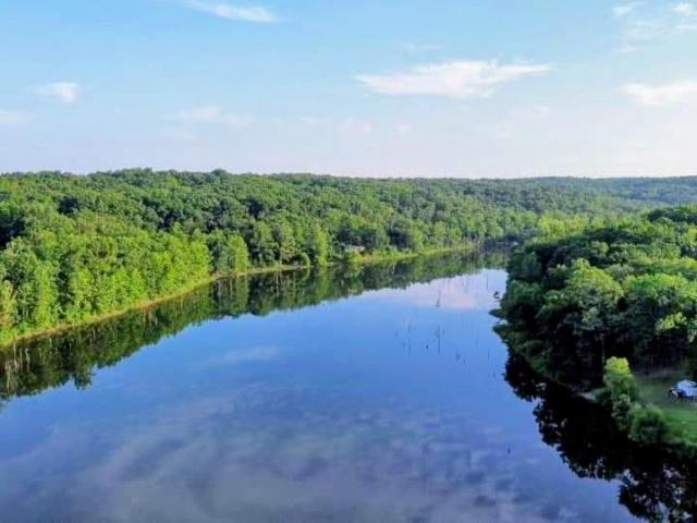 697 Parkers Lake Dr, Perryville, MO 63775 | MLS #26043