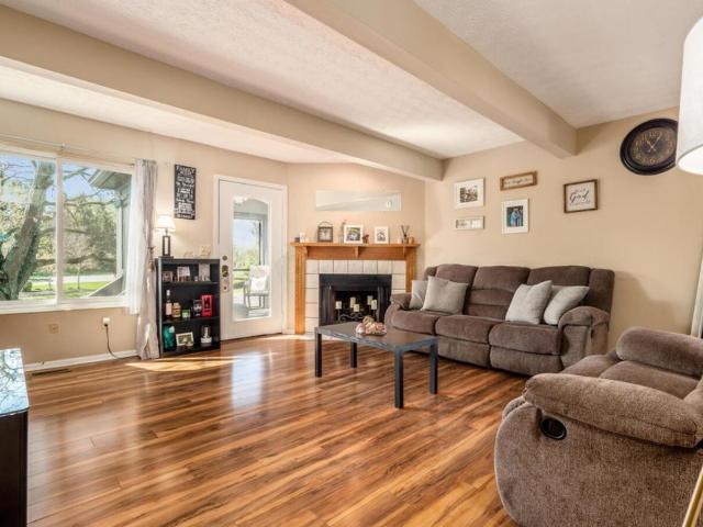 6985 Muirfield Drive