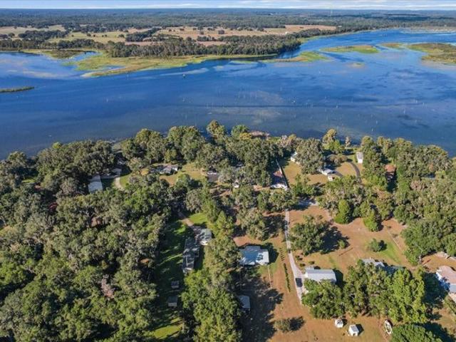 6985 W Riverbend Rd, Dunnellon, FL 34433