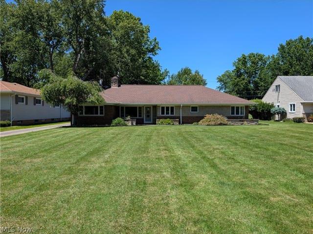 6986 Big Creek Pkwy, Middleburg Heights, OH 44130