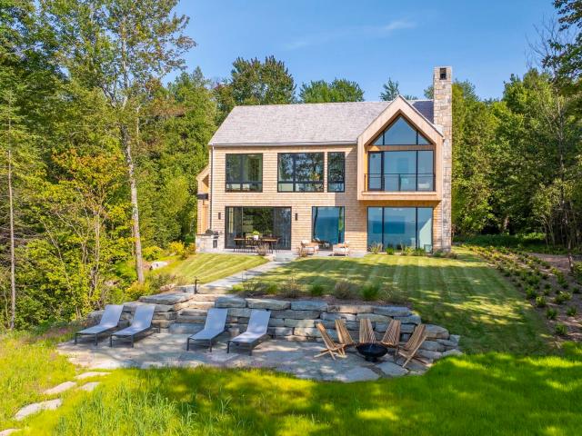 6987 N Manitou Trail
