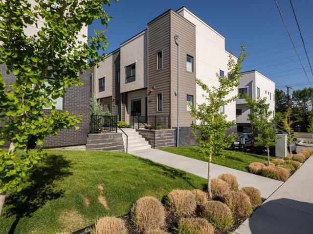 6988 S Brookhill Dr, Cottonwood Heights, UT 84121