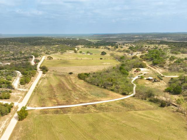 6980 Doss Spring Creek Rd, Fredericksburg, TX 78624 | MLS #7615 | Compass