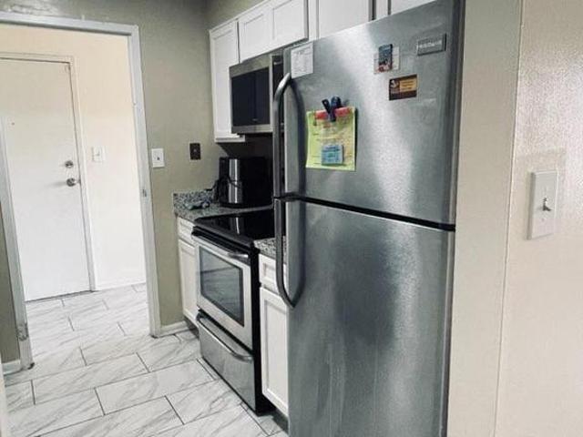 6982 Hanover Parkway # 400