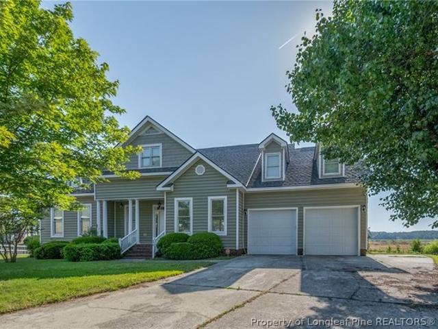 698 Cedar Pt, Vass, NC 28394