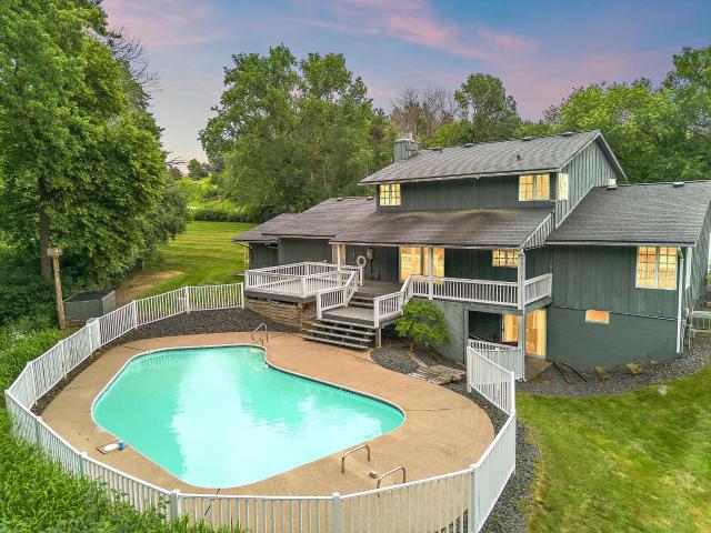 698 Badlands Road