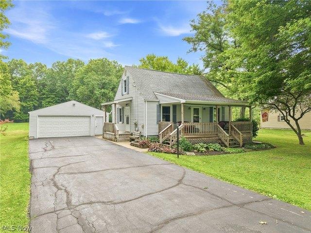 698 Braceville Robinson Rd NW, Newton Falls, OH 44444