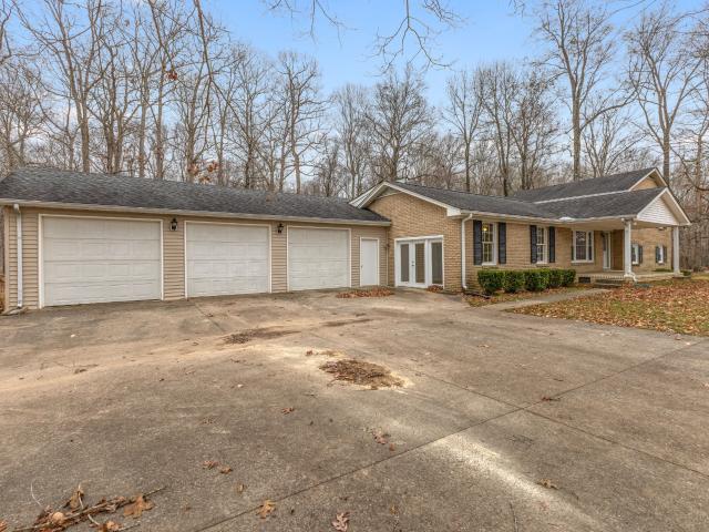 698 Houston Fielder Rd, Clarksville, TN 37043 | MLS #3058 | Compass