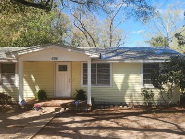 698 Lee Ave, Crestview, FL 32539