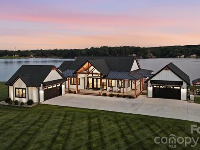 698 Sam Poole Ln, Taylorsville, NC 28681