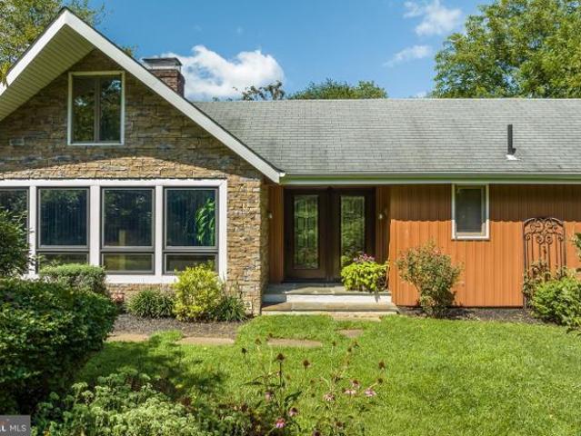 698 Spruce Dr, West Chester, PA 19382