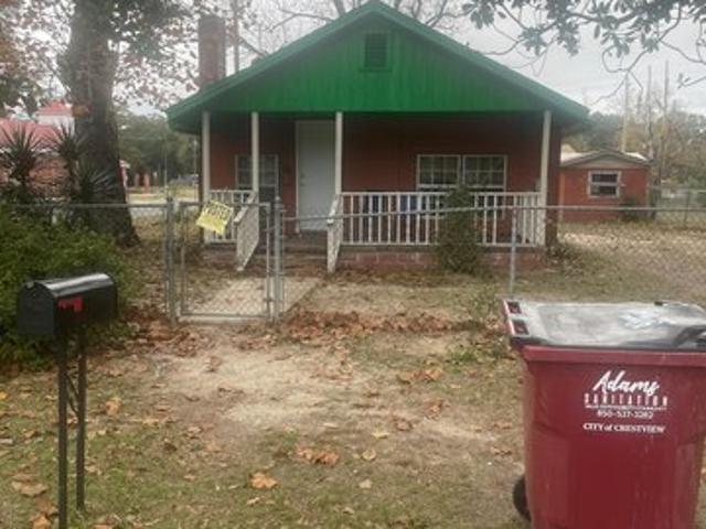 698 W Walnut Ave, Crestview, FL 32536