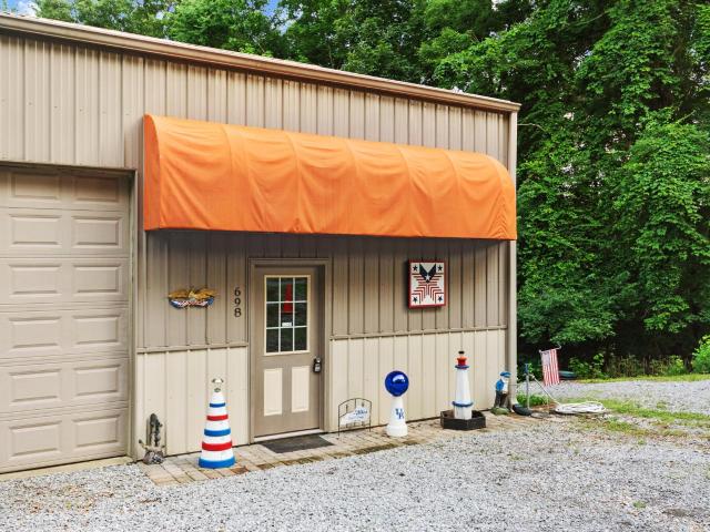 698 Walnut Drive
