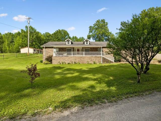 698 Tooley Branch Rd, Westmoreland, TN 37186