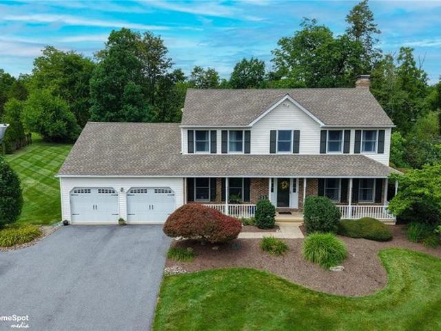 6994 Carriage Dr, Upper Saucon Township, PA 18036