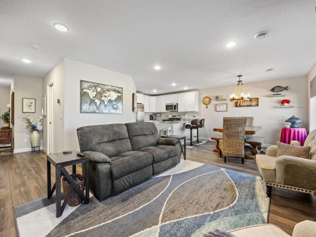 6995 Linwood Drive NE