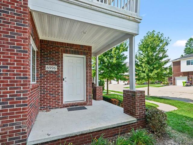 6996 Boulder Pointe Drive