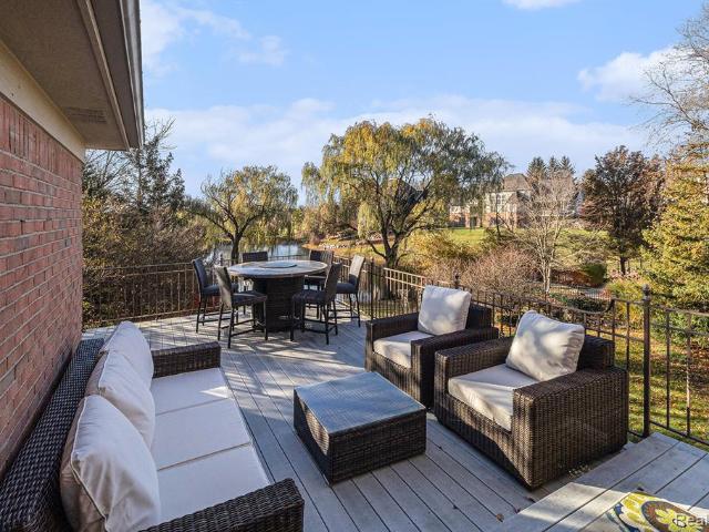 6997 Oakhurst Ridge Road