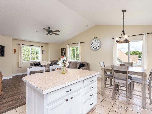 6998 Riverwood Drive