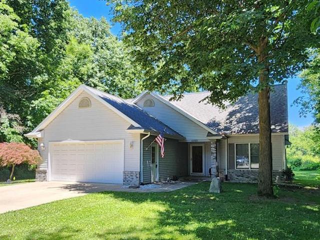 6999 E Tee Trl, Syracuse, IN 46567