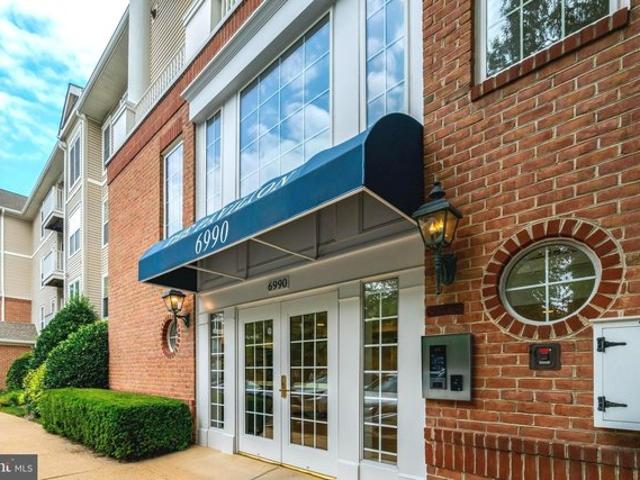 6990 Falls Reach Dr Apt 301, Falls Church, VA 22043