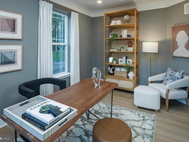 6990 Farragut Drive