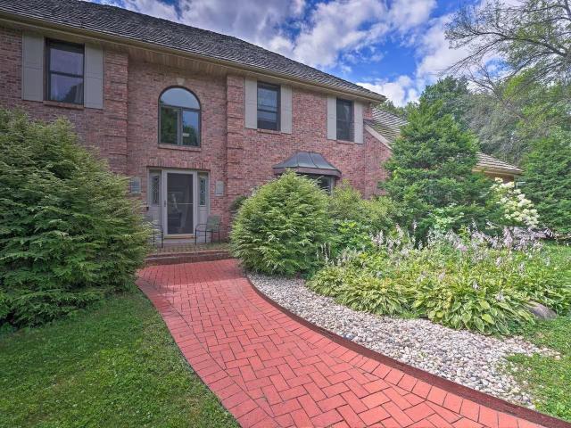 6993 Applewood Drive