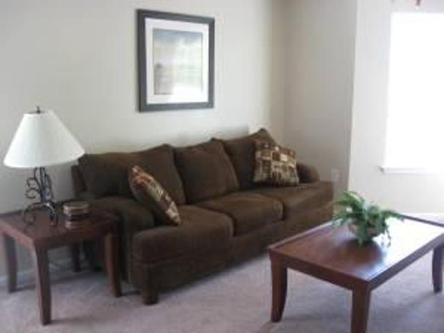 $699 / 3br 1093ft² Save $1,200 Walterboro