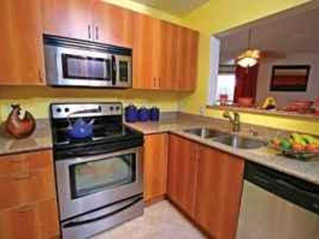 $699 / 1br WASHER AND DRYER INCLUDED! NOT SO COMMON FOR A 1 BR! Come See! Orlando Conway