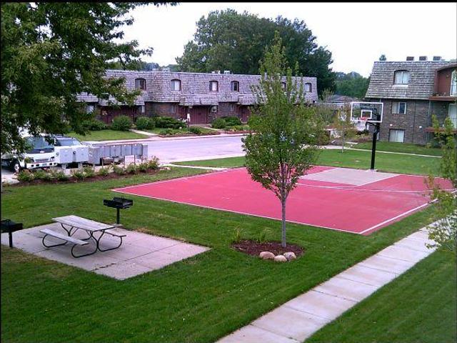$699 / 2br Visit Southwood Village Today! 4401 S. 27th map