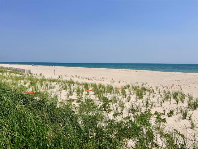 699 Dune Road