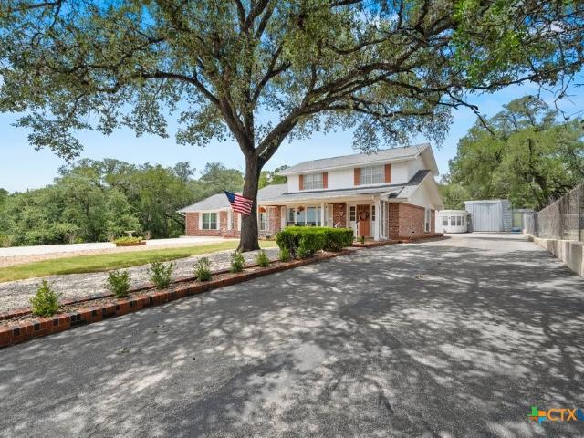 699 Floral Avenue
