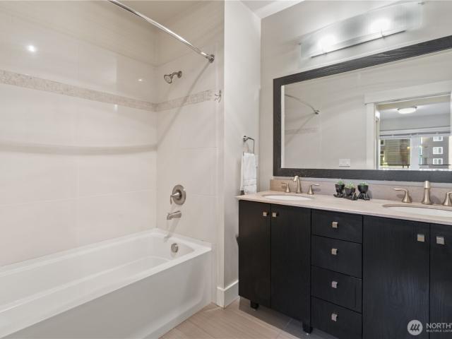 699 John St, Unit 507, Seattle, WA 98109 | MLS #2552