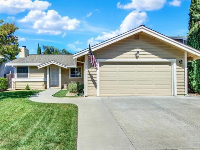 699 Shannon Dr, Vacaville, CA 95688