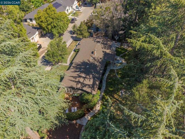 699 Terry Ln