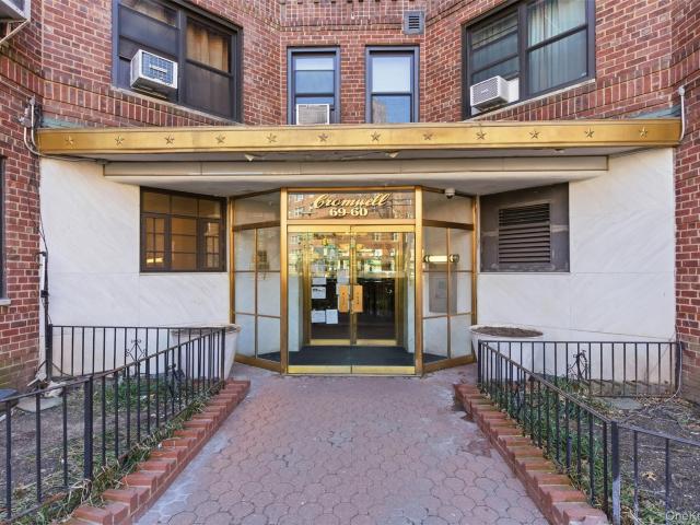 69 60 th Street, Unit 306 | Compass