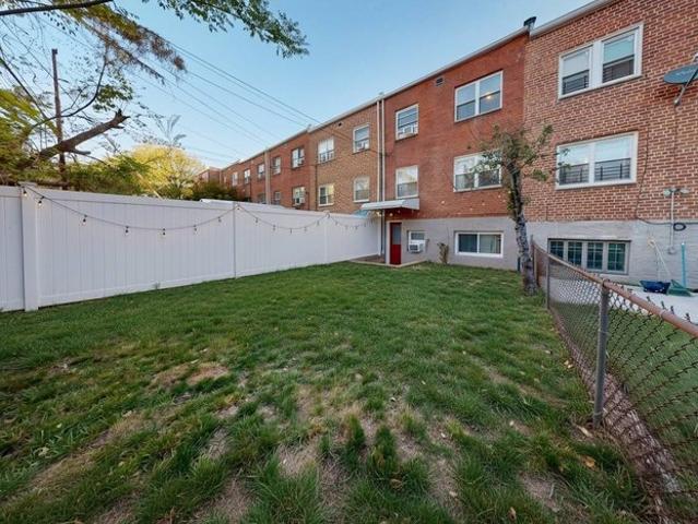 69 12 31st Ave, Woodside, NY 11377