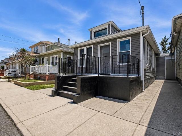 69 39 Elizabeth Avenue