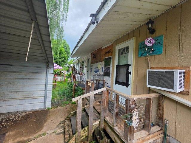 69 Third St, Biggers, AR 72413