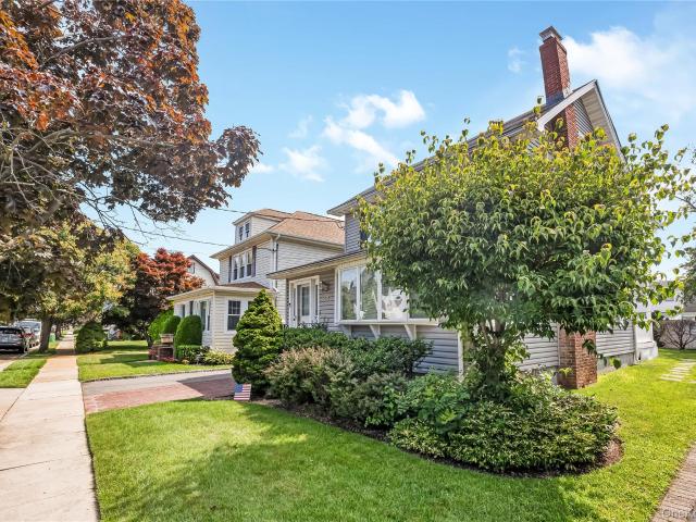 69 Vernon Avenue