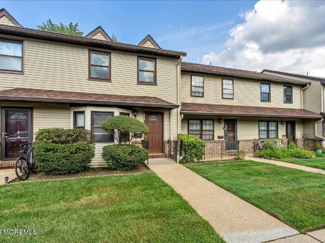 69 Village Green Way