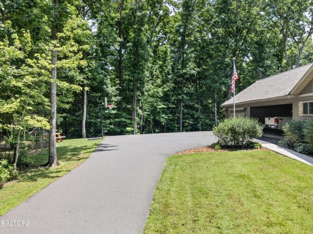 69 Winding Way