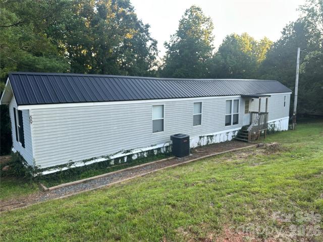 69 Woodmont Drive